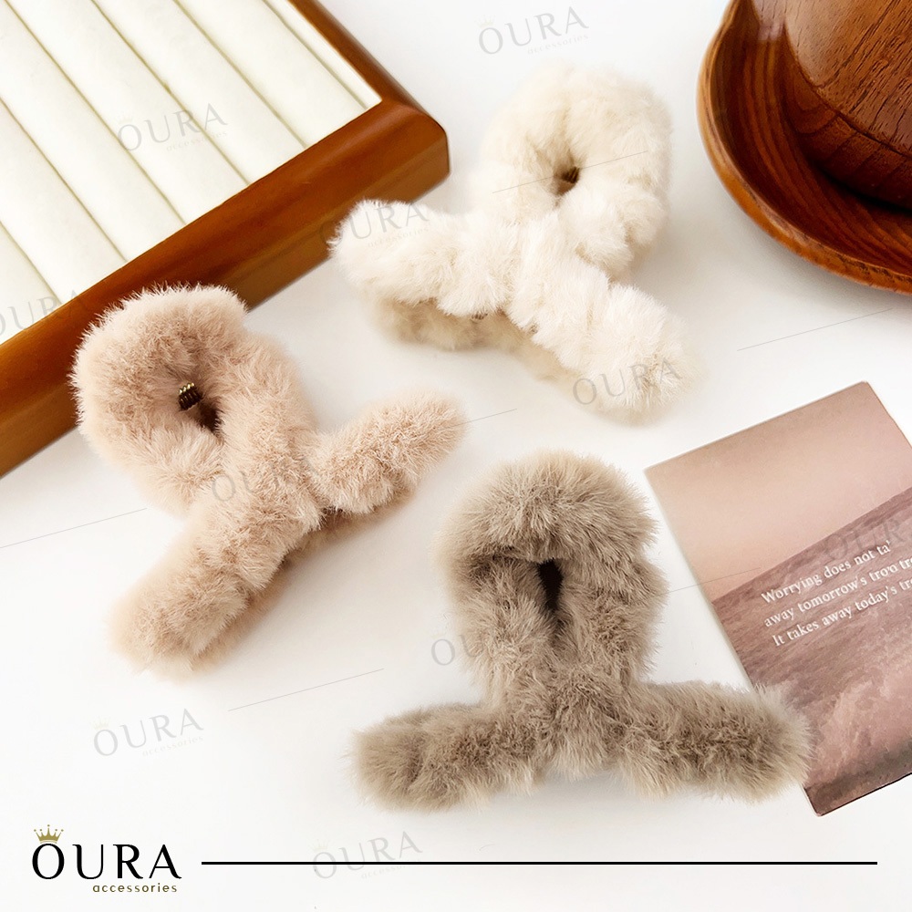 Jual Jepit Rambut Bulu Jedai Korea Jumbo Korean Aesthetic Fluffy Fur ...