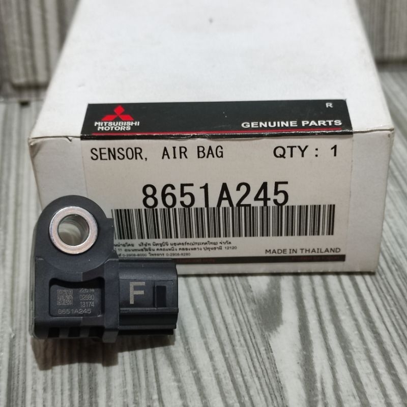 Jual Sensor Airbag Mitsubishi Xpander Pajero Mirage Triton 8651A245 ...