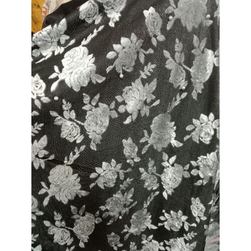 Jual kain/bahan bludru hitam motif | bludru garment | Shopee Indonesia