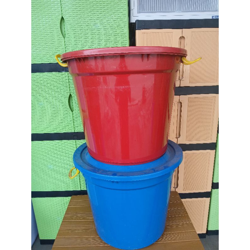 Jual TONG AIR 60 LITER / EMBER TUTUP/TIMBA AIR WARNA | Shopee Indonesia