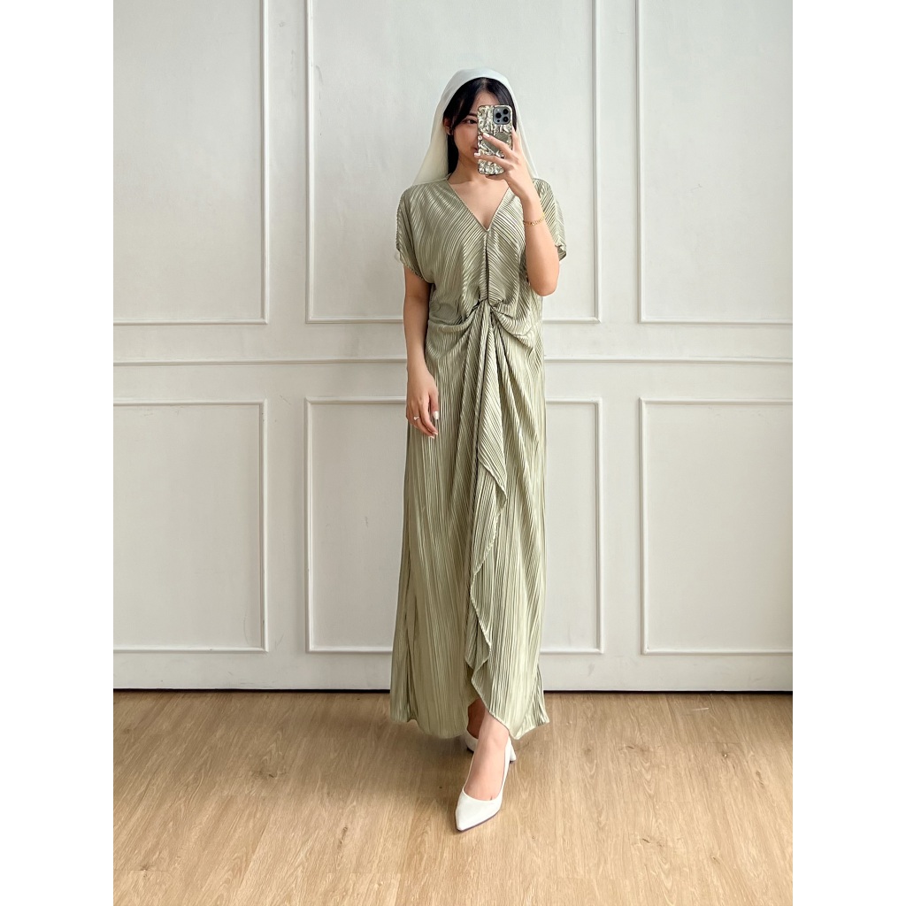 Jual DOLLA - Alena Dress Knot Pleats Maxi Lebaran | Shopee Indonesia
