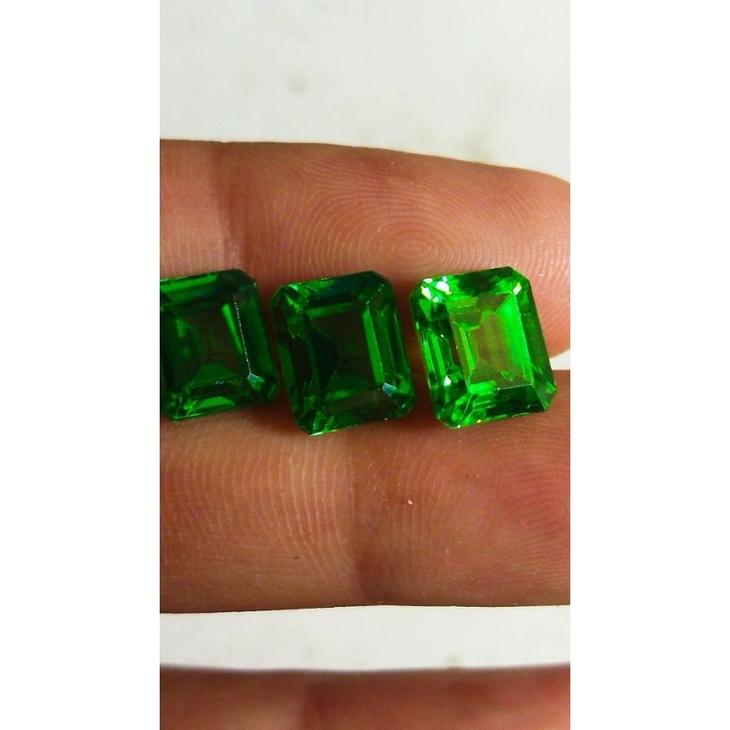 Jual batu permata lab created jamrud byron asli hrga per 3 pcs | Shopee ...