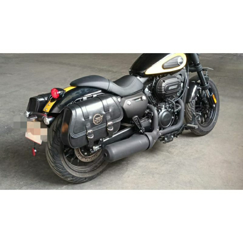 Jual side bag kulit keeway benda 252,benelli,harley,w 175,royal enfield ...