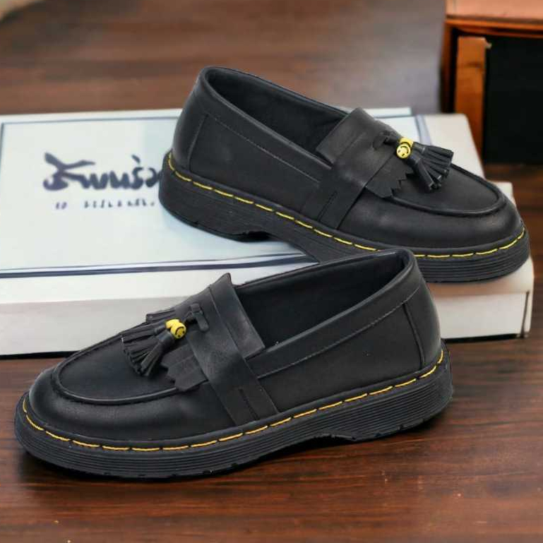 Jual Sepatu Loafers Pria Formal Slip On Hitam Dogmart Pantofel Kerja ...