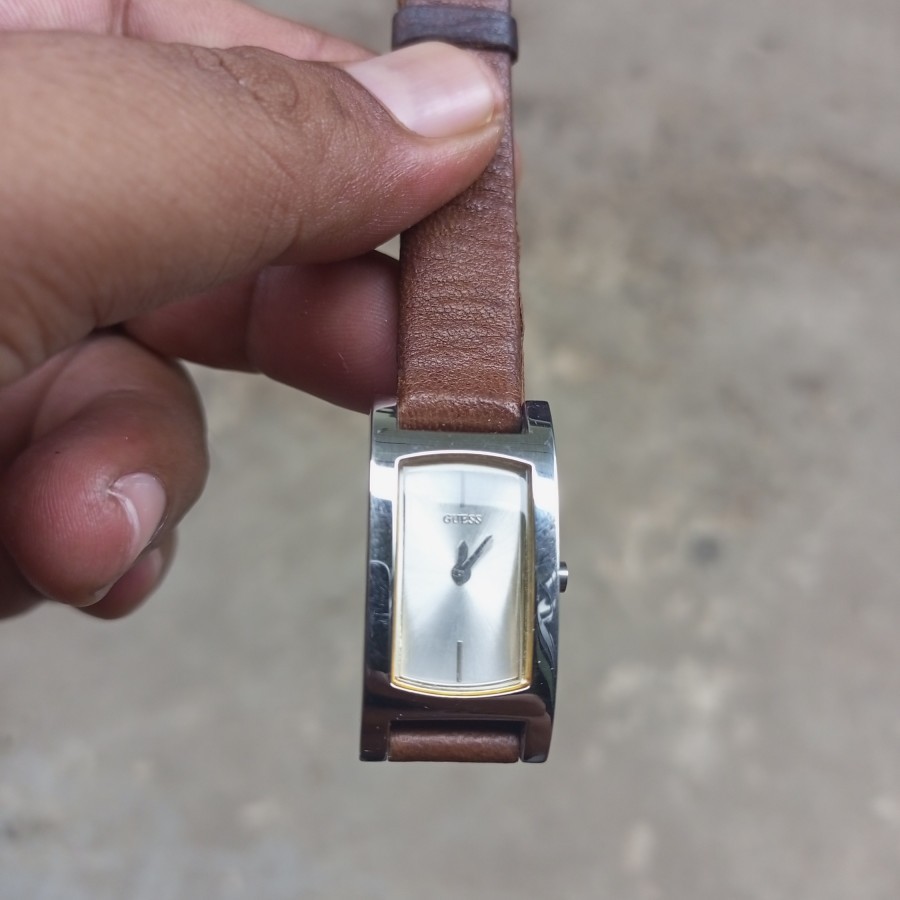 Jual Guess Tank. Mini watch. Cute. All original | Shopee Indonesia