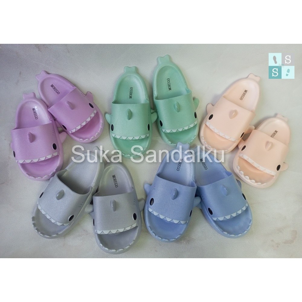 Jual Sandal Hiu Anak Dewasa Karakter Perempuan / Laki - Laki Kekinian ...