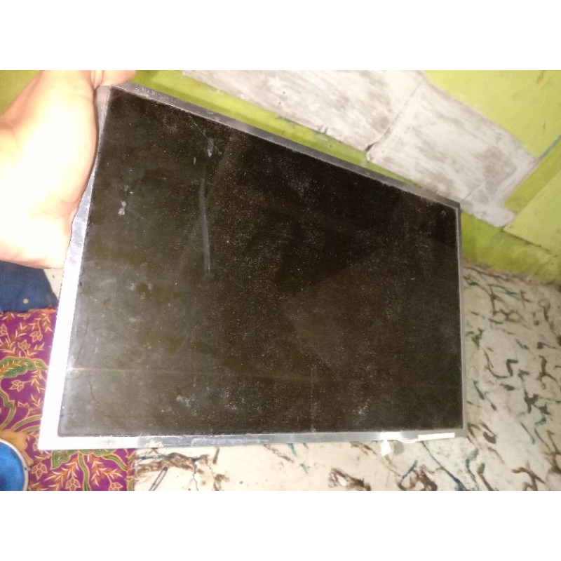 Jual layar laptop tebal 14 in 30 pin minus garis/panel lcd laptop/led ...