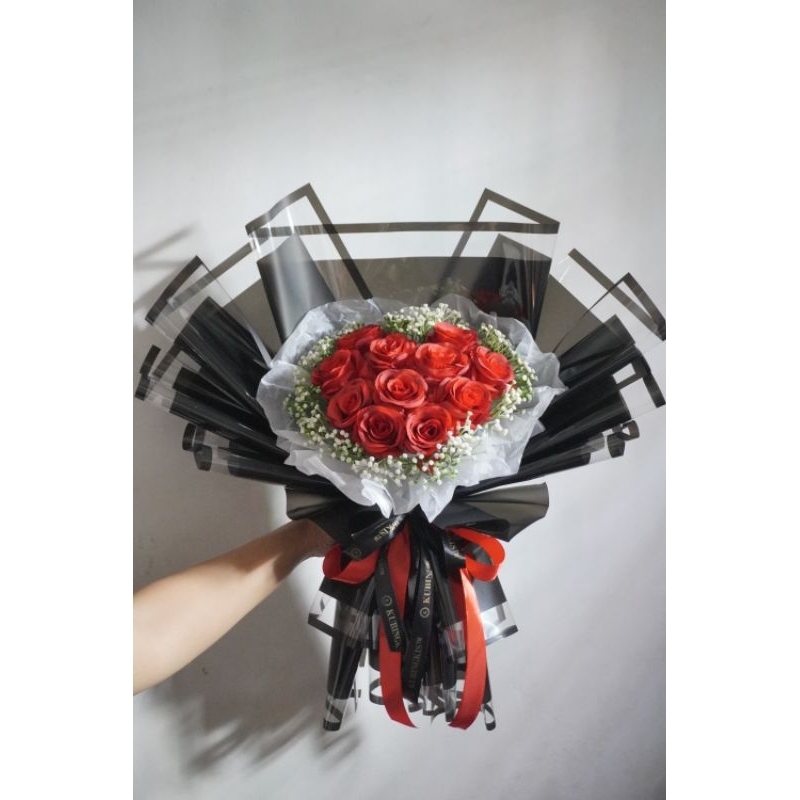 Jual ⚘️KUBINGKIS⚘️ Buket Bunga Love Wisuda Engagement Anniversary Ultah ...