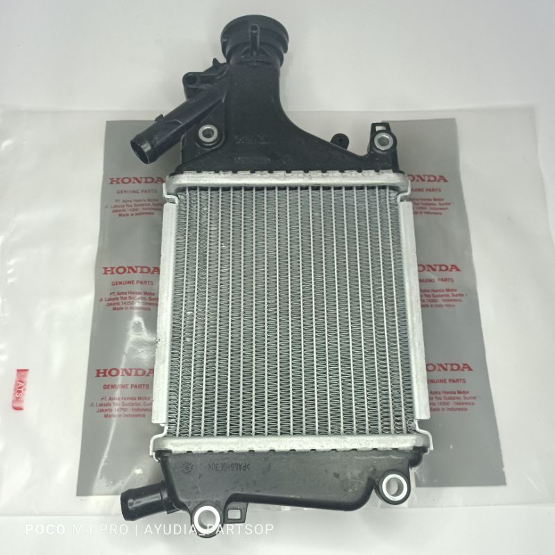 Jual Radiator GRESS honda pcx 160 Vario 160 kode part k1z k1n original ...