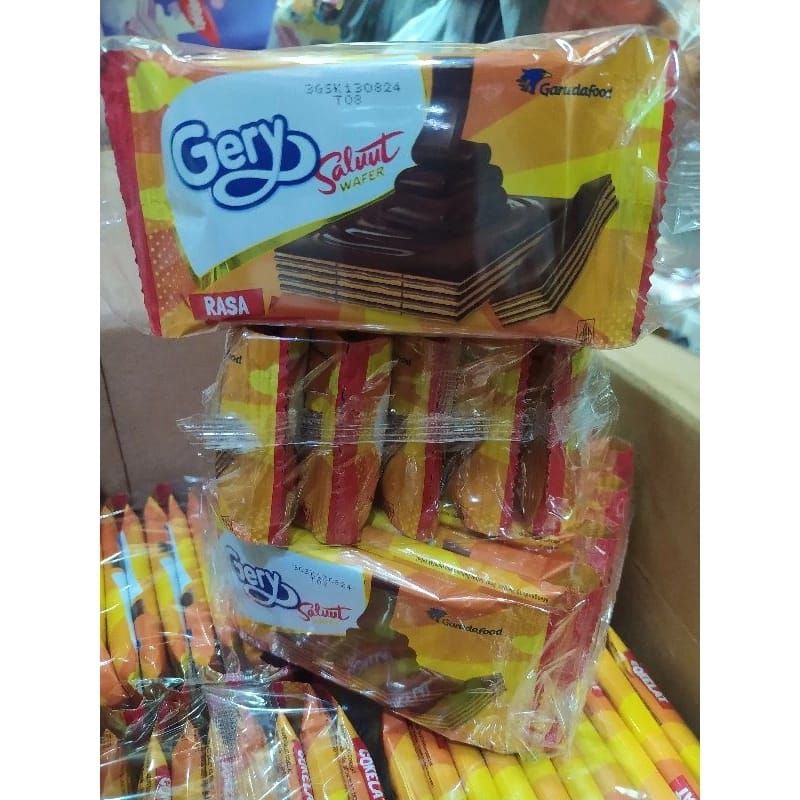 Jual GERY WAFER SALUT HALF COKLAT | Shopee Indonesia