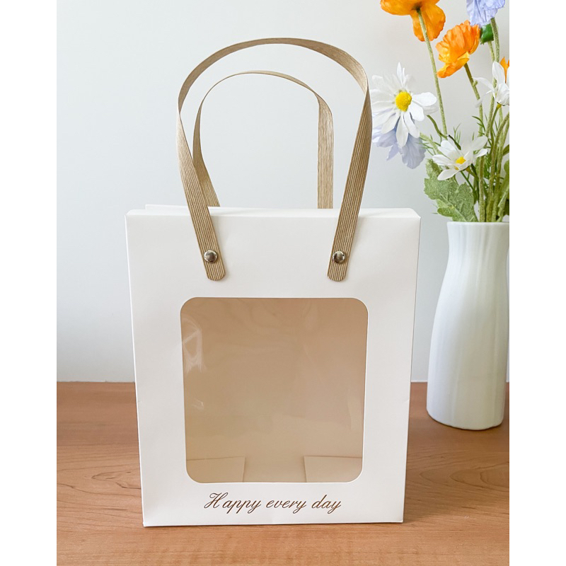 Jual HAPPY EVERYDAY Box Jendela Mika Tenteng 18 x 8.8 x 21cm / Gift Box ...