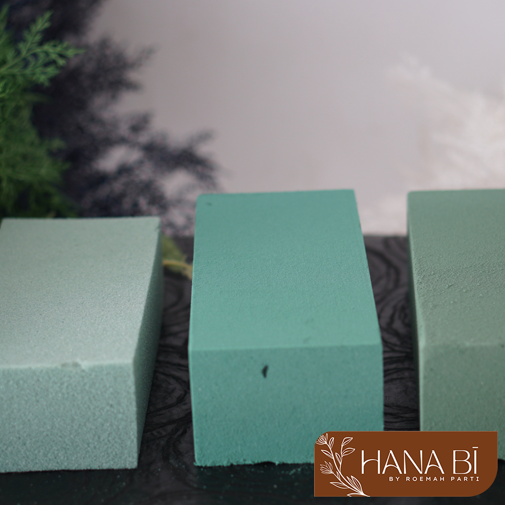 Jual 1 Dus Foam Bunga Kering atau basah mirip oasis merk mawar lily ...