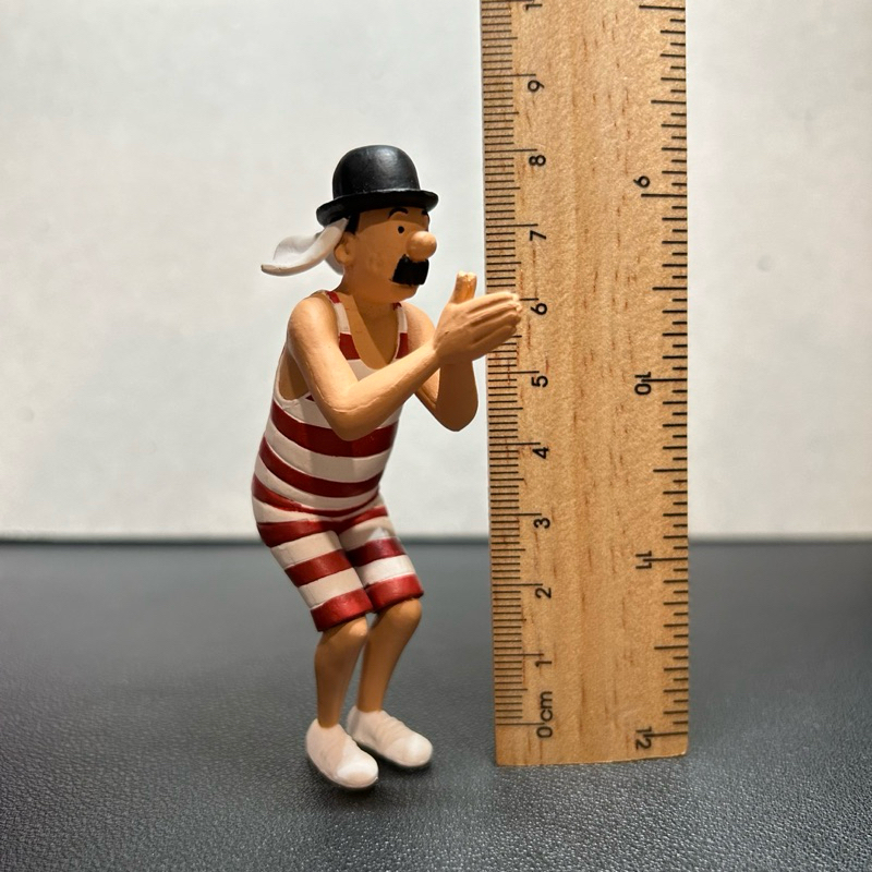 Jual TINTIN FIGURINE - THOMPSON DIVING (preloved/second) | Shopee Indonesia