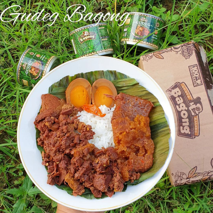 Jual Gudeg Telur Tahu Pedas Kemasan 300 gram Dan 210 gram | Shopee ...