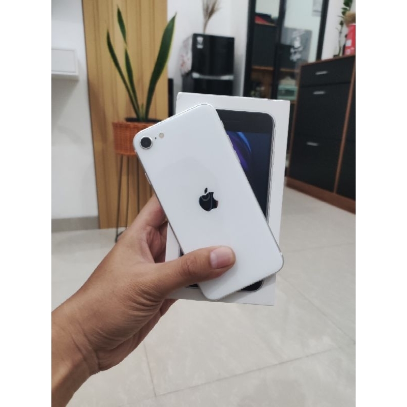 Jual iP SE 2020 gen 2 ibox fullset mulus | Shopee Indonesia