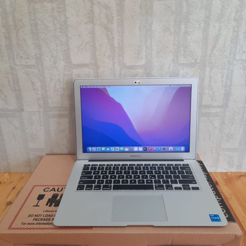 Jual MacBook Air 13 inch 2017 intel Cor i5 Ram 8GB SSD 128GB KEYBOARD ...