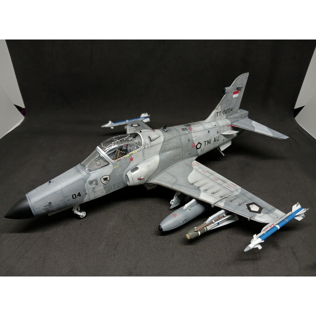 Jual Miniatur Pesawat Jet Tempur Hawk 209 TNI AU Indonesia Skala 48 ...