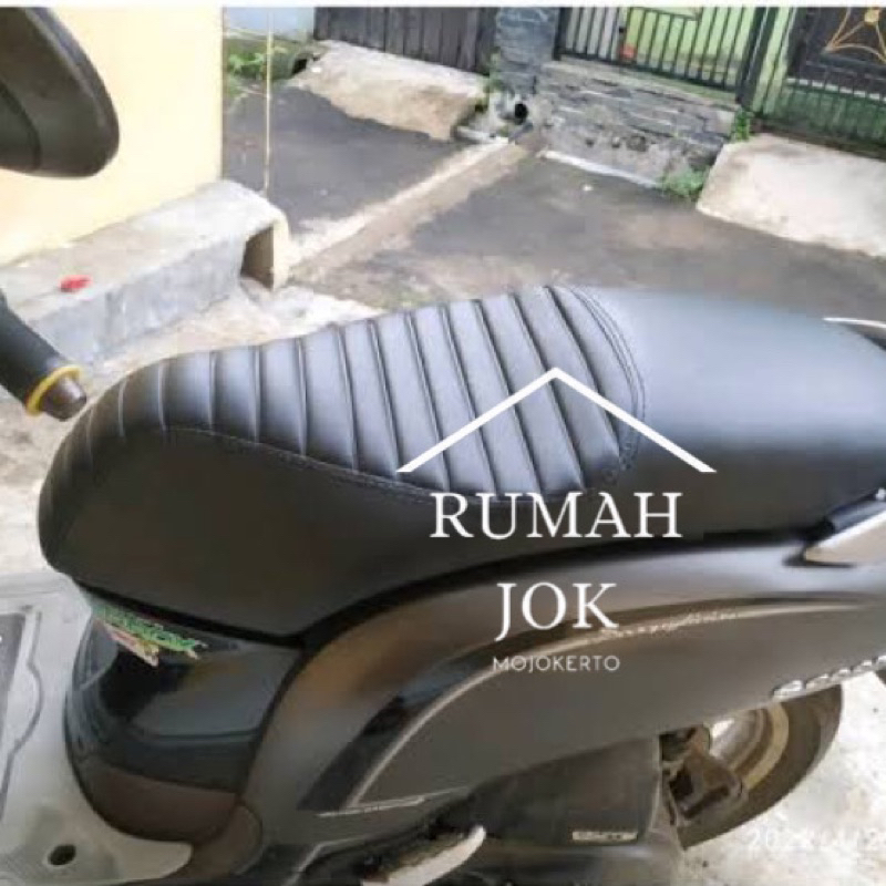 Jual Kulit Jok Motor Scoopy Caferacer Garis STEPLES | Shopee Indonesia