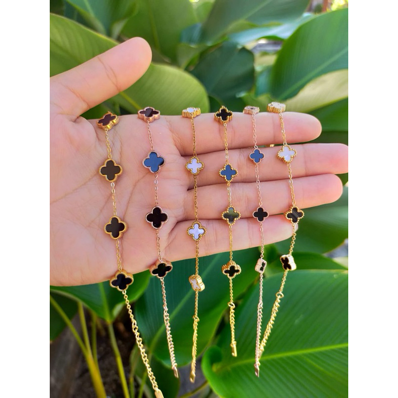 Jual gelang titanium clover | Shopee Indonesia