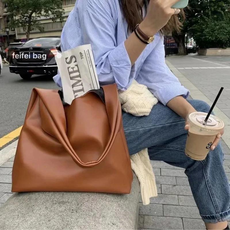 Jual Totebag faux leather Aulia Totebag resleting - Tokochi | Shopee ...