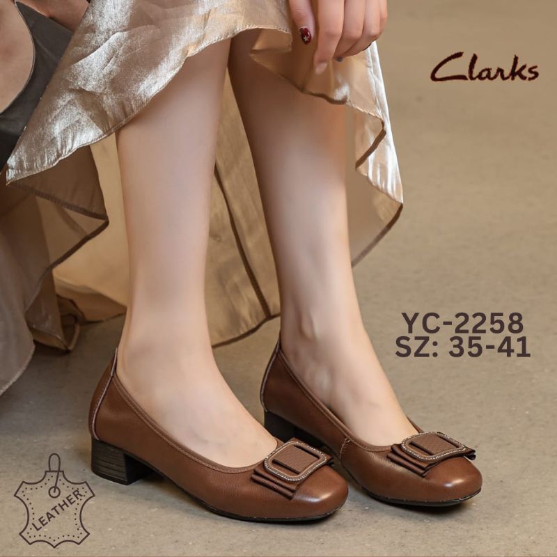 Jual Clarks YC-2258 Block Heel 4cm | Shopee Indonesia