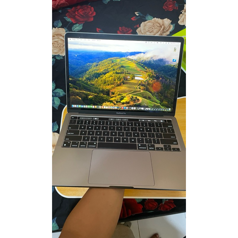 Jual Second Macbook Pro M2 Chip 2022 8 Core CPU/ 10 Core GPU/ 8GB/256GB | Shopee Indonesia