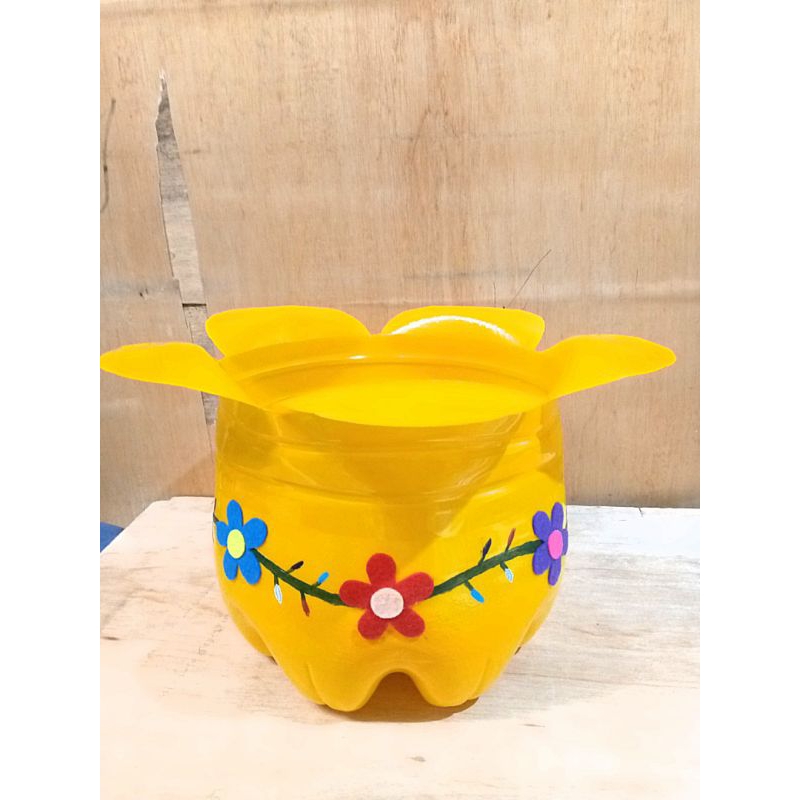 Jual Pot Galon Bernama / Pot Besar Le Minerale 15 L / Kerajinan Daur ...