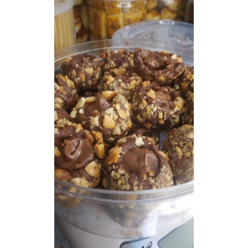 Jual COOKIES NUTELLA LUMER KEMASAN 400 ML TOPLES TABUNG | Shopee Indonesia