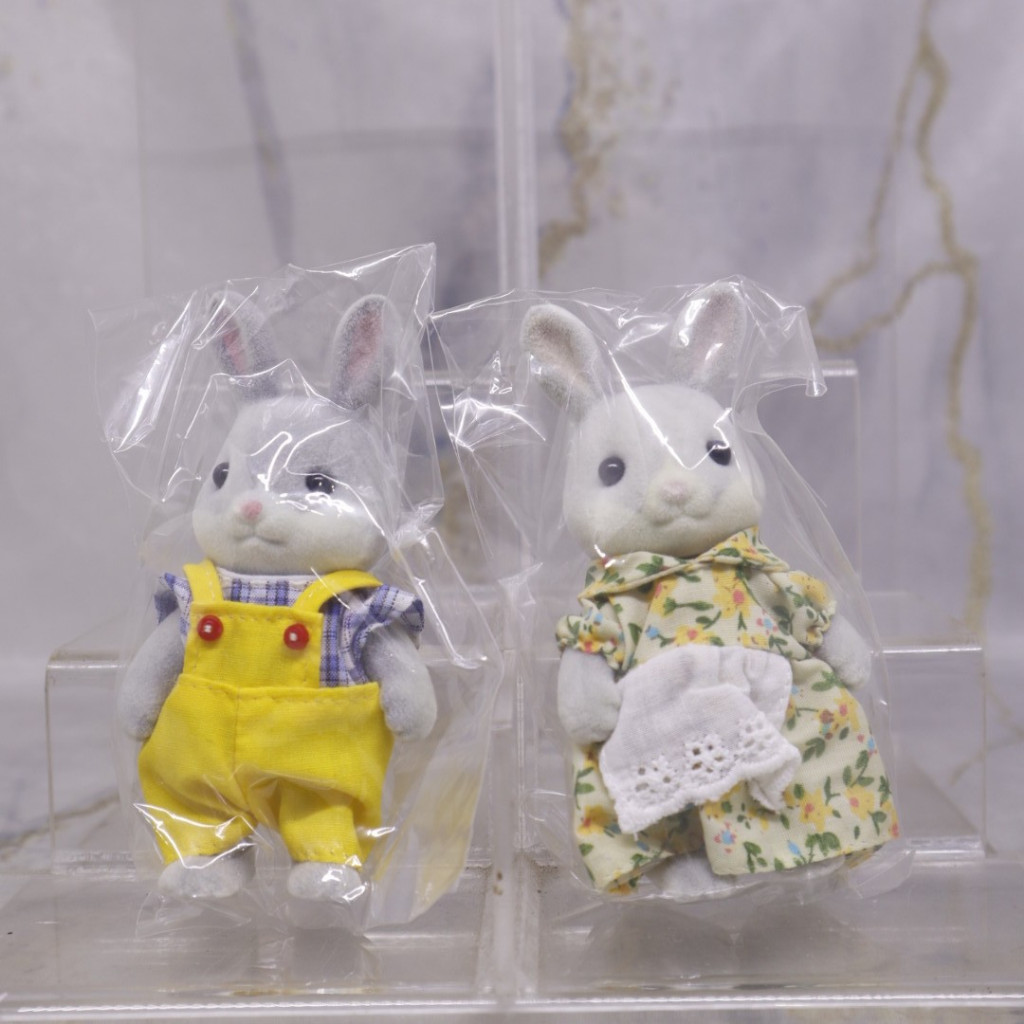 Jual Sylvanian Families Cottontail Rabbit Family mother and father ...