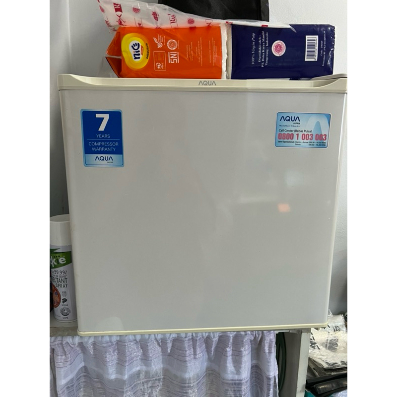 Jual [Second] Kulkas Aqua 1 pintu portable | Shopee Indonesia