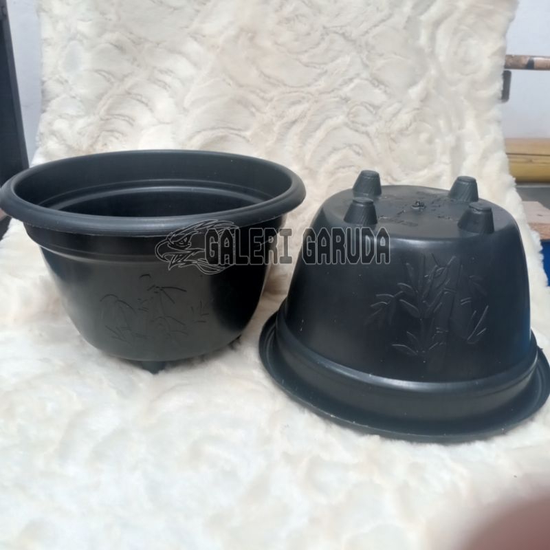 Jual Pot Bunga kaki Murah ,Pot Bunga Murah Diameter 20,5 cm | Shopee ...