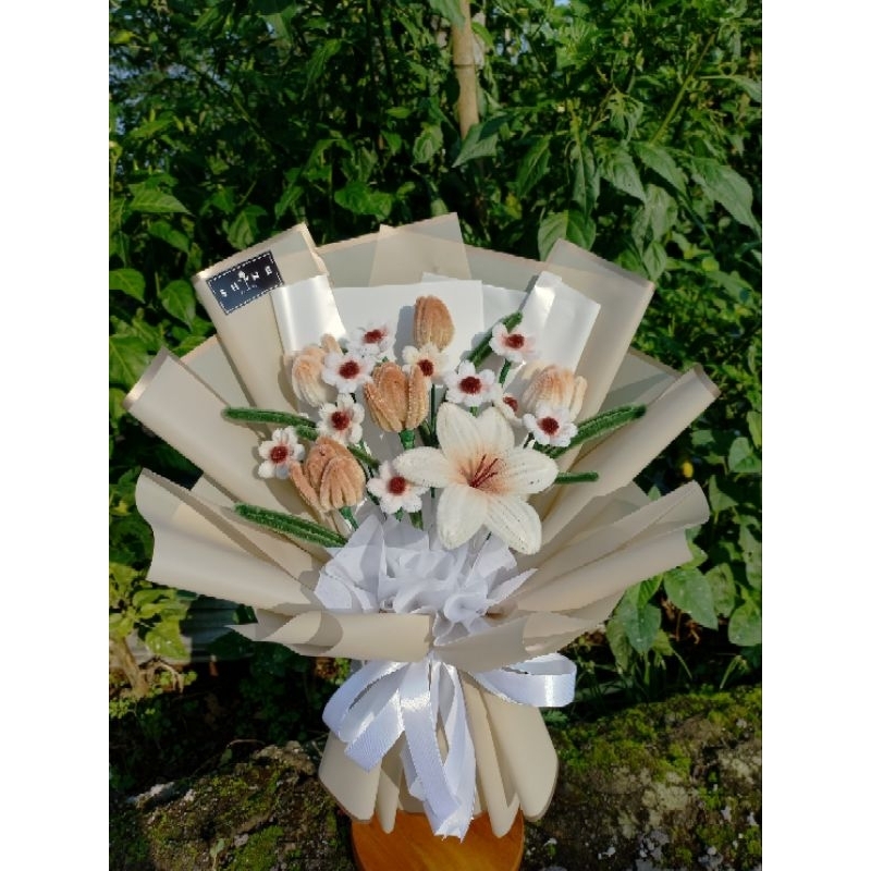 Jual Buket bunga kawat bulu ( buket pipe cleaner) - tulip lily (BACA ...