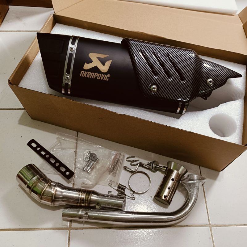Jual Knalpot IMPORT AKRAPOVIC R1 M1 XMax Aerox Vario Nmax ADV PCX ...
