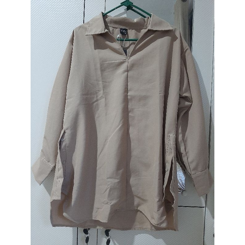 Jual Hannah Downee Shirt by Outfix (Preloved) | Shopee Indonesia
