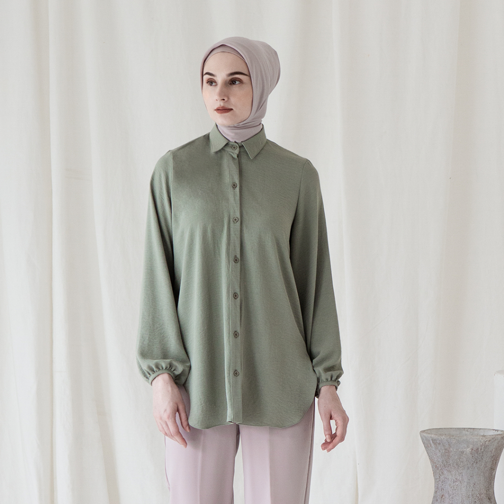 Jual Basic Batara by Aska Label - Kemeja wanita basic lengan panjang full kancing warna pink ...