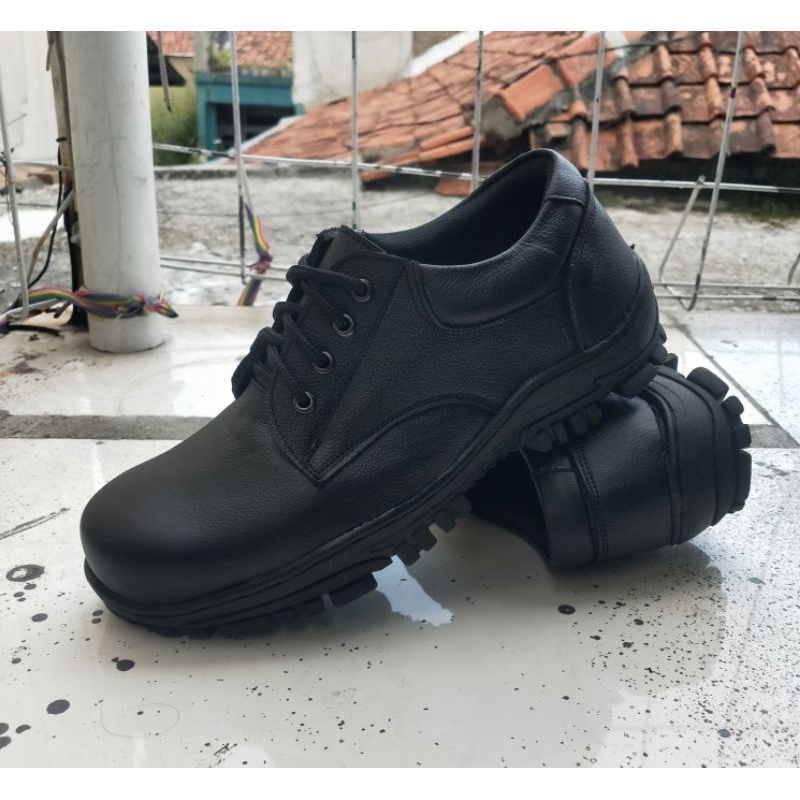 Jual Promoo !!! Sepatu Safety Boots Pria Tali Kulit Ujung Besi Proyek ...