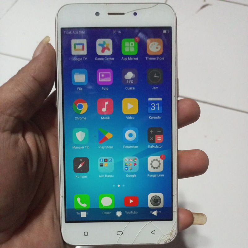 Jual Oppo A71 minus tc retak bsa pakai tapi kembali nya pake aplikasi ram 2/16 tanpa pola pisik ...