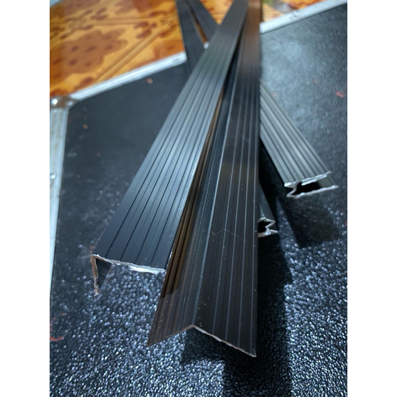 Jual List Alumunium L hardcase Hitam 1,5 Meter | Shopee Indonesia