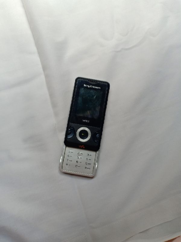 Jual hp Sony Ericsson W205 hp jadul atau kenangan | Shopee Indonesia