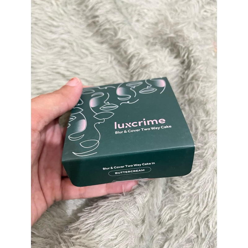 Jual luxcrime two way cake shade buttercream | Shopee Indonesia