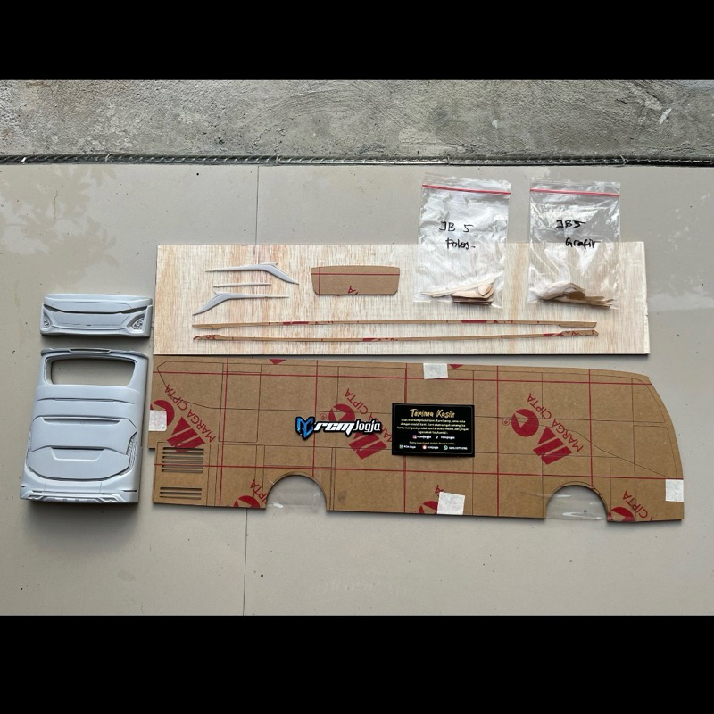 Jual Paket Siap Rakit Miniatur Bus Jetbus 5 SHD 1:20 | Shopee Indonesia