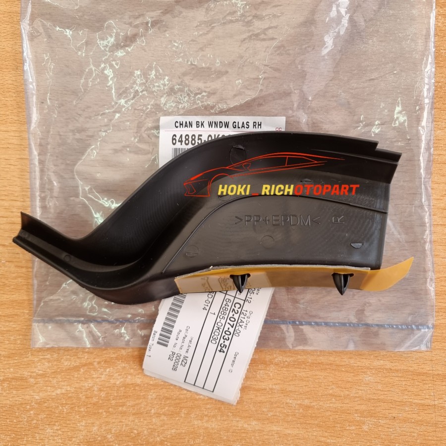 Jual Karet Penahan Pintu Bagasi Innova 2004-2015 original harga satuan ...