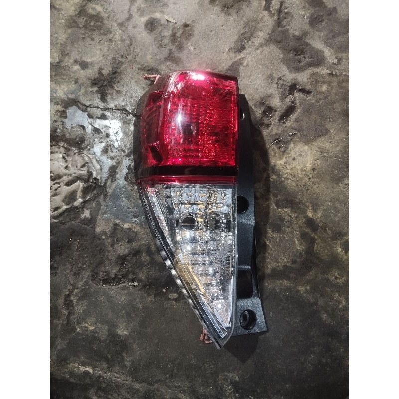 Jual Stoplamp Innova Reborn V 2022 2023 2024 Original | Shopee Indonesia
