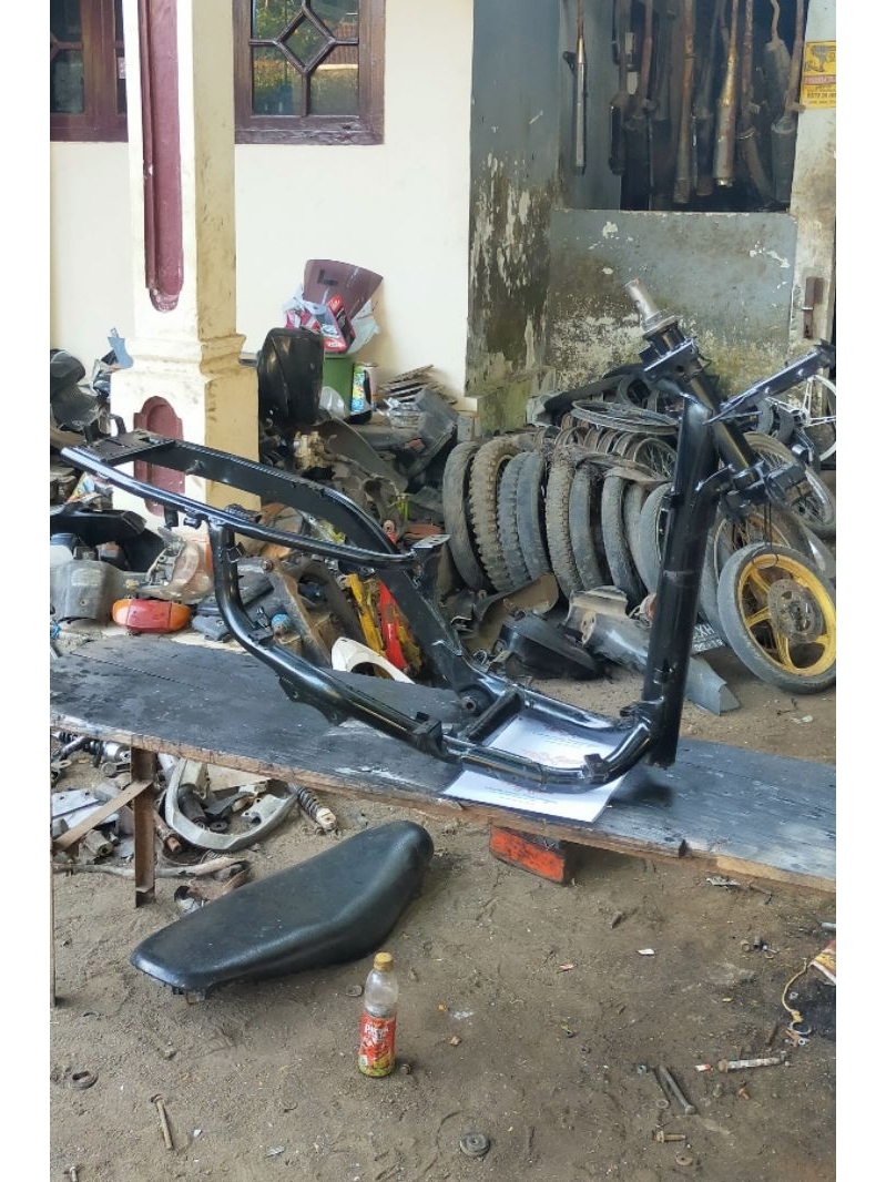 Jual RANGKA Kerangka Frame, Sasis Set T Bawah dan Jakgrak samping ...