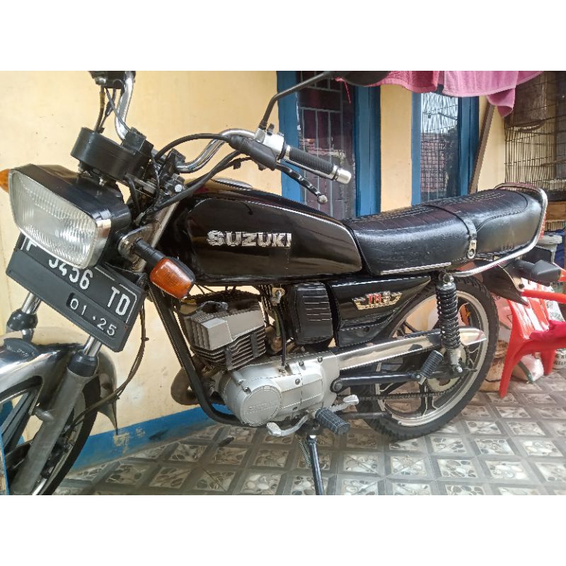 Jual Motor suzuki TRS thn 1987 lengkap semi original motor rawatan ...