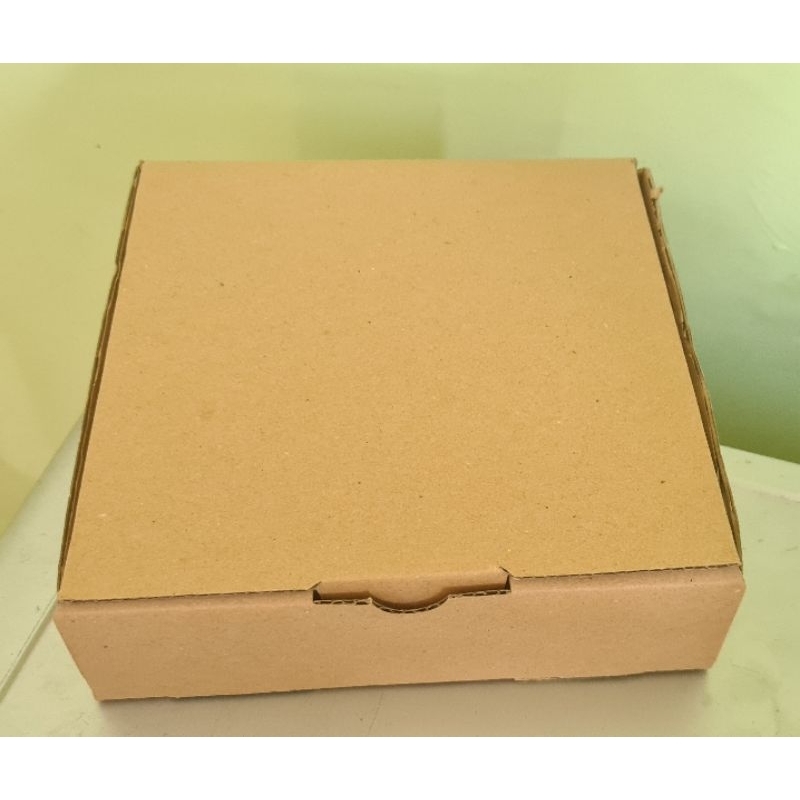 Jual Kardus 18x18x5 (rejected) | Box die cut dan easy usage | Box tart ...