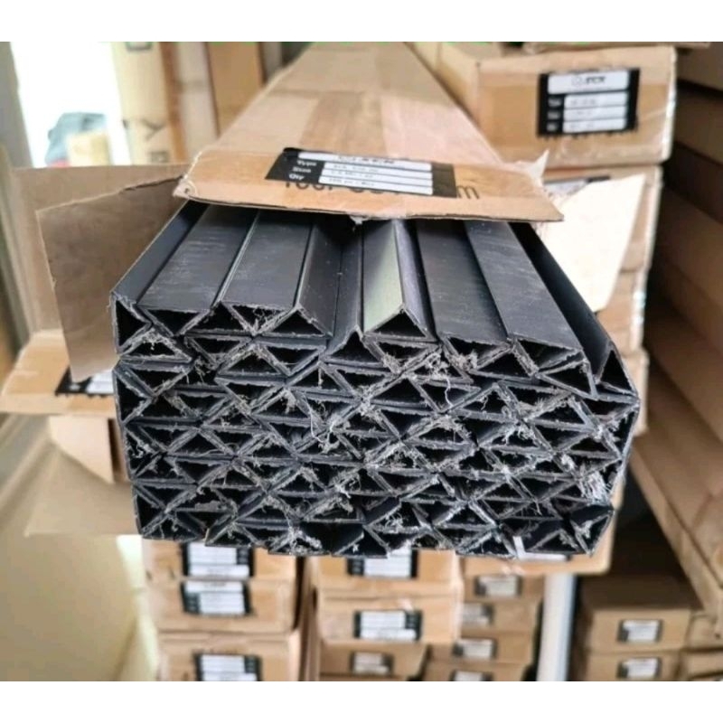 Jual corner bead C20(2,5m-black)plastic chamfer PVC fillet sudutan ...