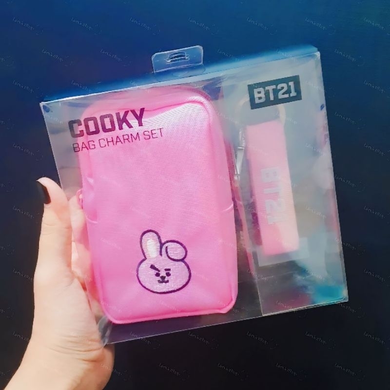 Jual ‼️READY STOCK‼️ Official BTS BT21 merch BAG CHARM SET COOKY ...