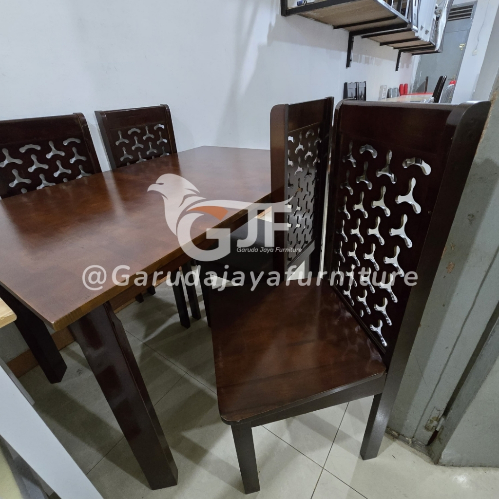 Jual MEJA MAKAN KAYU /KURSI DAN MEJA MAKAN BAHAN CLASIC BAHAN KAYU KUAT ...