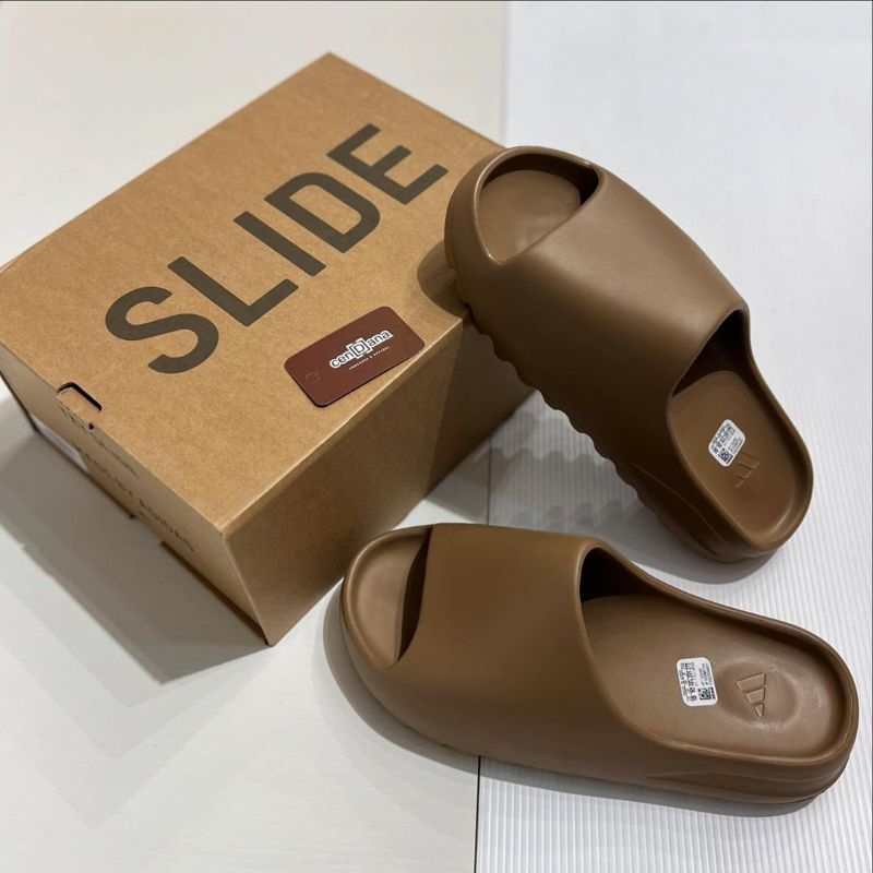 Jual Sendal Keren Yeezy Slide Desert Sand Earth Brown | Shopee Indonesia